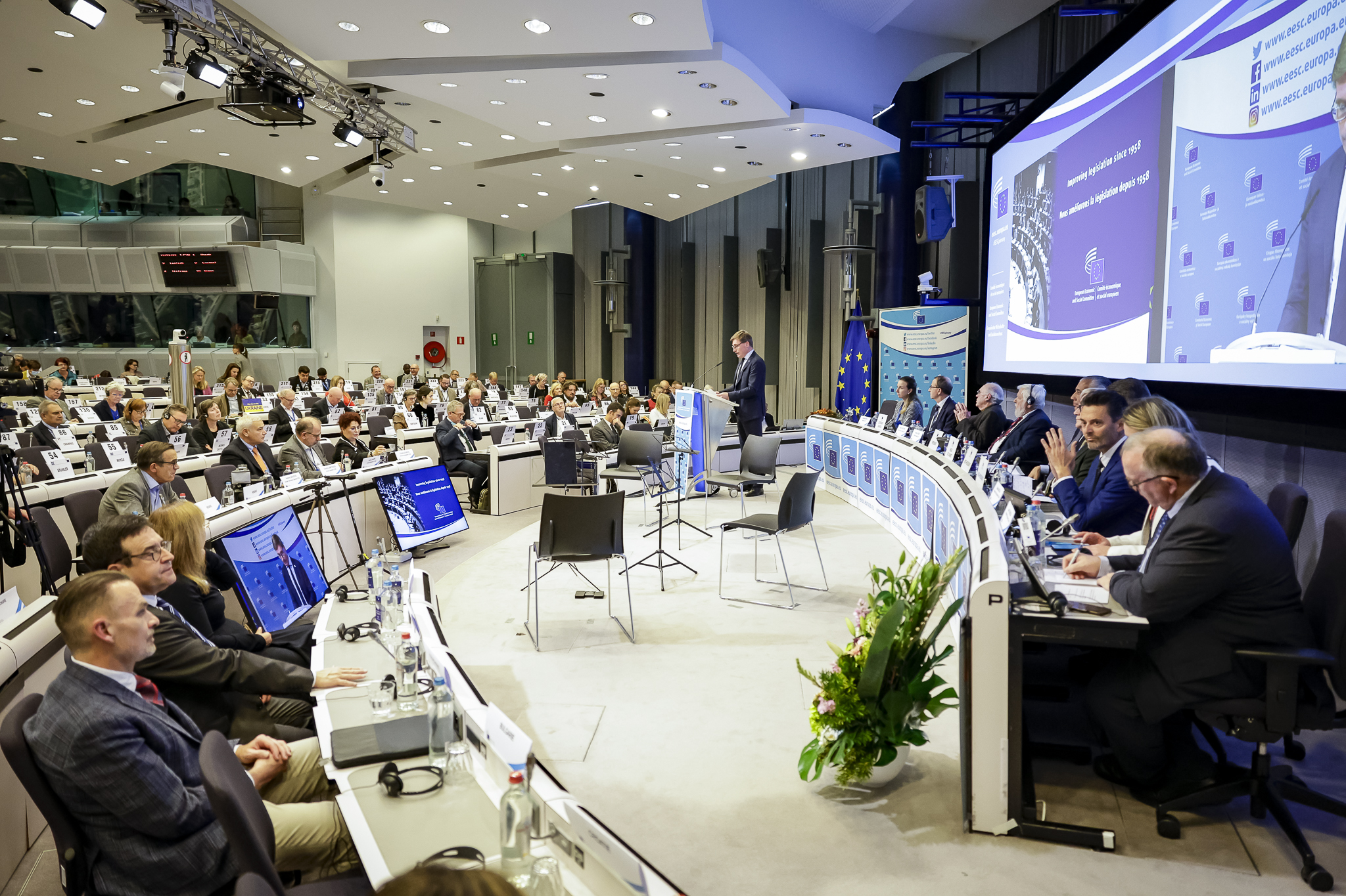 2023_12_13_583_plenary_session_00098.jpg | EESC