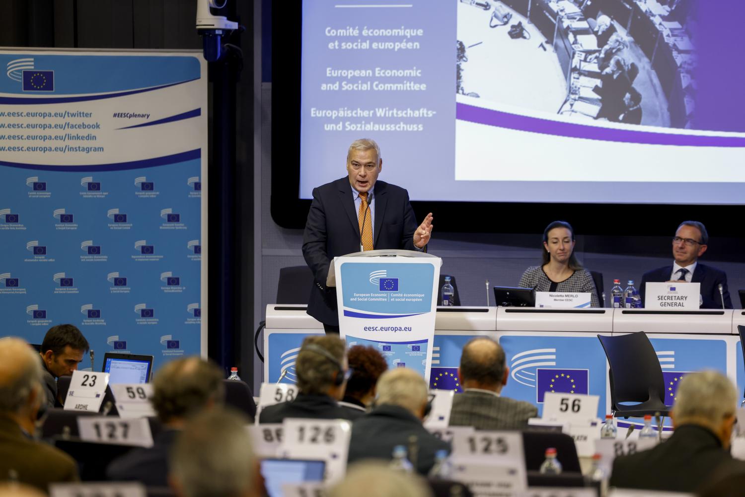 13_12_23_eesc_plennary_session-154.jpg | EESC