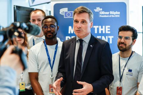 Inaugural meeting of the EESC Youth Group marks a milestone in youth ...